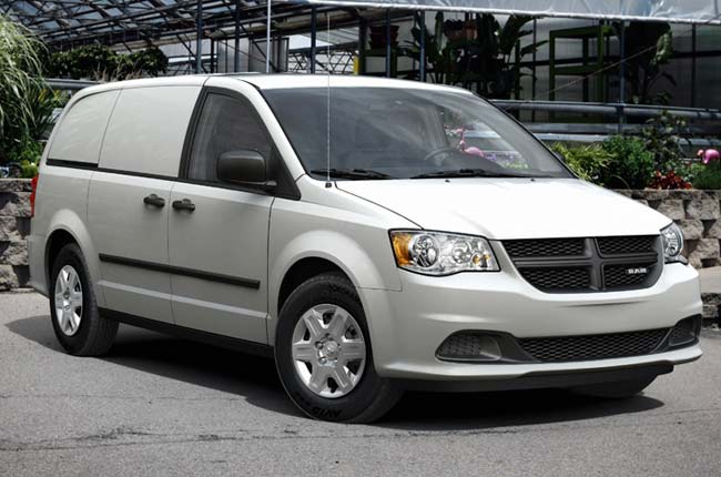 Dodge RAM Cargo Van 2012, configuración novedosa - Conduciendo.com