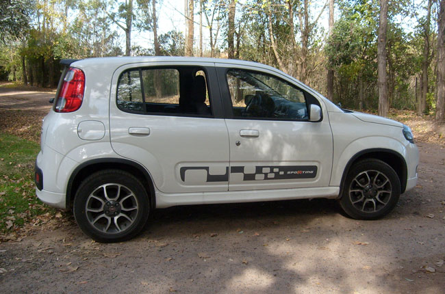 Test: Fiat Uno Sporting - Conduciendo.com