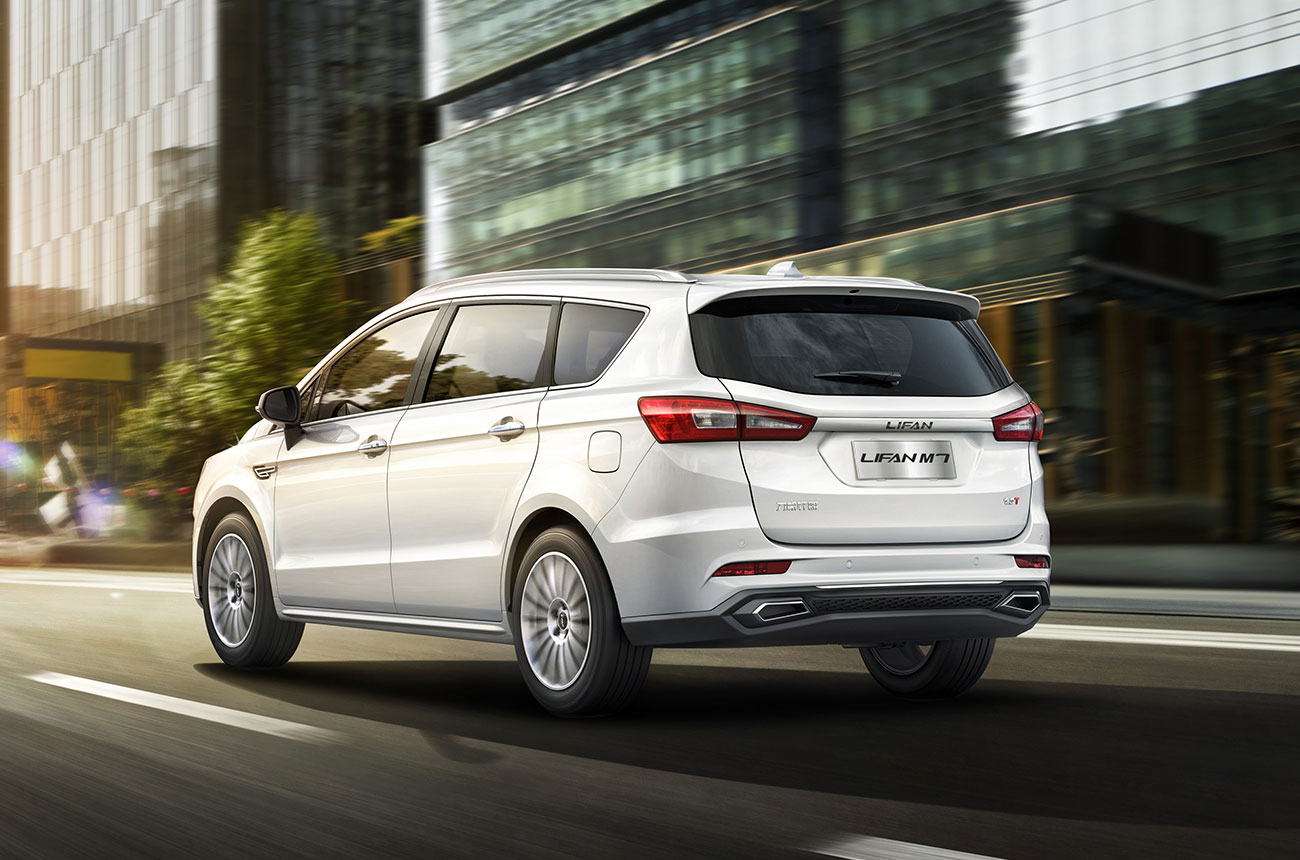 El Lifan M7, un monovolumen familiar -Conduciendo.com