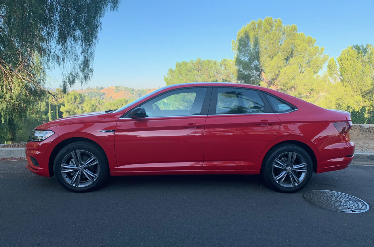 Test: Volkswagen Jetta R-Line 2019 -Conduciendo.com